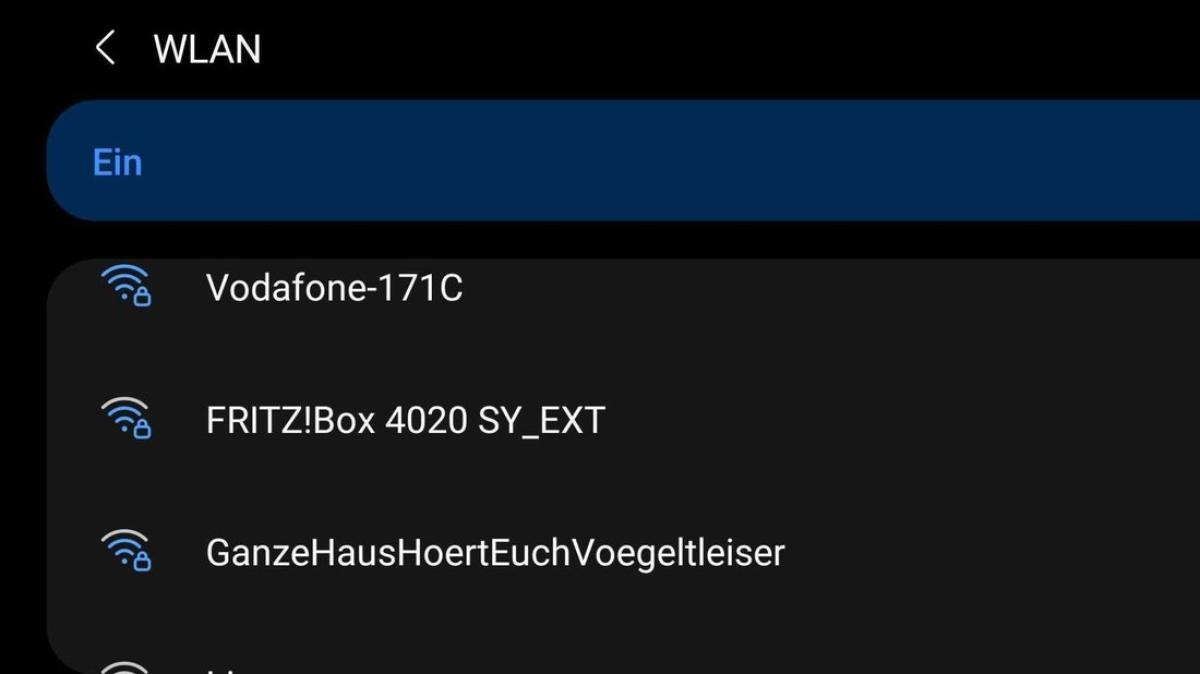 Lauter Sex Geheime Botschaften über Den Router Namen