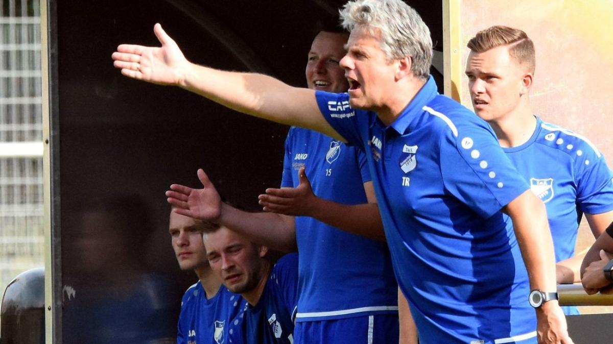 „Hermi“ Lausen auch in der Saison 22/23 Trainer beim TuS Rotenhof