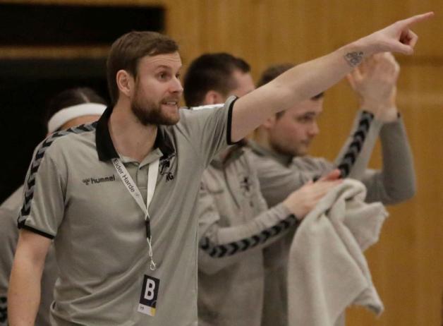 3. Liga: Handballer der HSG Eider Harde jubeln bei der HSG Ostsee