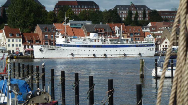 Kreuzfahrer wartet auf neuen Job