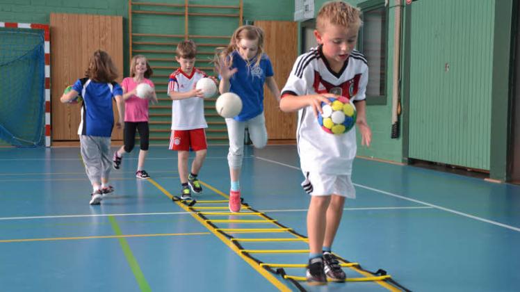 Der Ball muss ins Tor