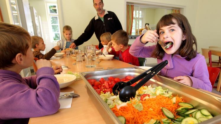 Abenteuer Schul-Mensa: „Es entwickelt sich aus Provisorien“
