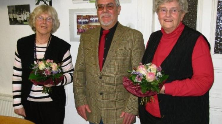 50 Jahre als Sängerin aktiv: Goldene Nadel für Lisa Neumann