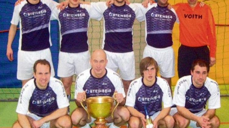 Steinbeis-Kicker gewinnen Betriebssport-Hallenmasters