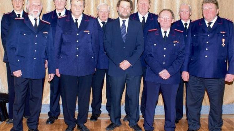 Schwerstarbeit für Wehrführer