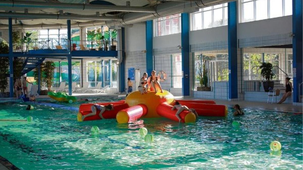 Wellenbad mit leichter Verspätung wieder geöffnet | SHZ