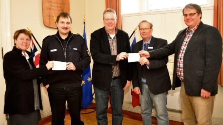 Für den guten Zweck das Gehalt abgerundet