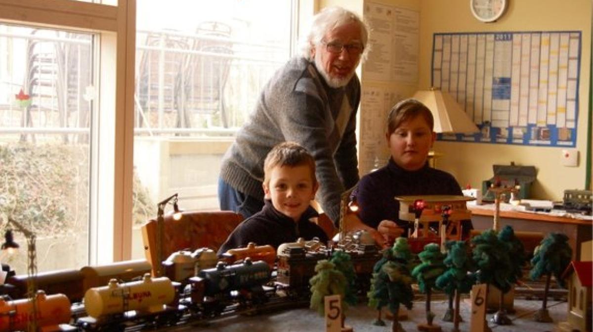 Modelleisenbahn war die Attraktion im Altenheim