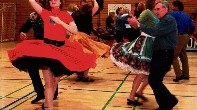 30 Jahre "Drawbridge-Divers": Square-Dancer feiern Geburtstag