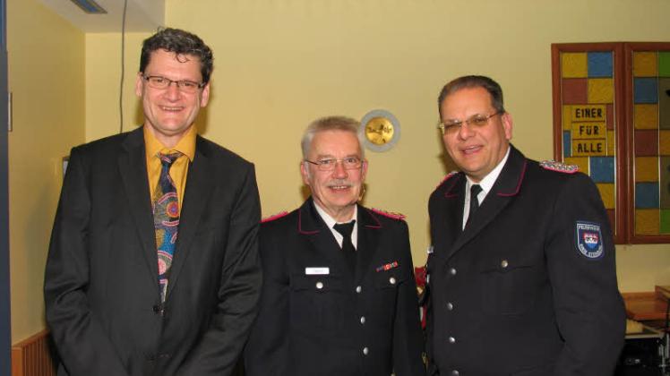 Tießen bleibt Wehrführer