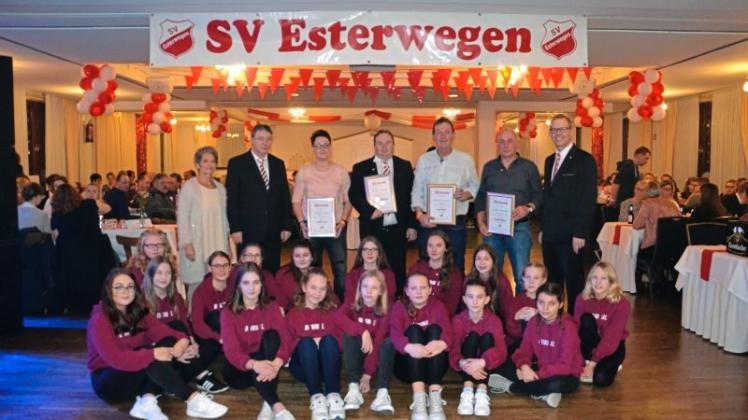 SV Esterwegen ehrt verdiente