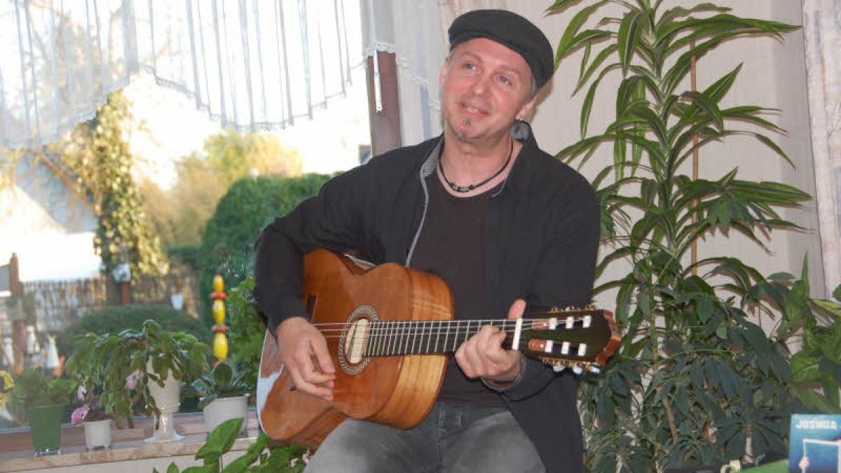 Poetische Songs in der guten Stube | SHZ Poetische Songs in der guten Stube | SHZ