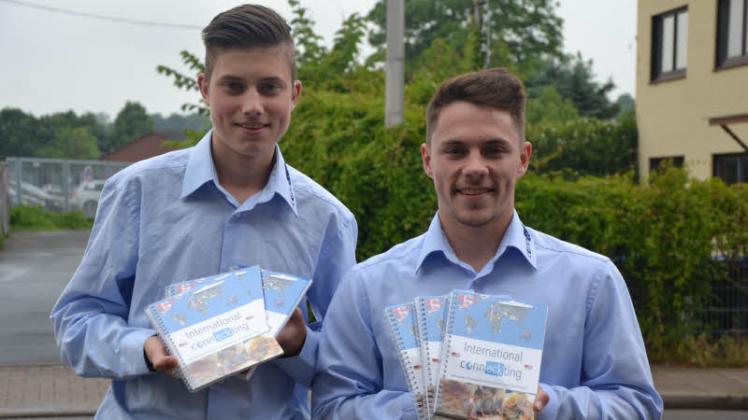 Dritter Wurf von ConnECKt: Ein bilinguales Kochbuch