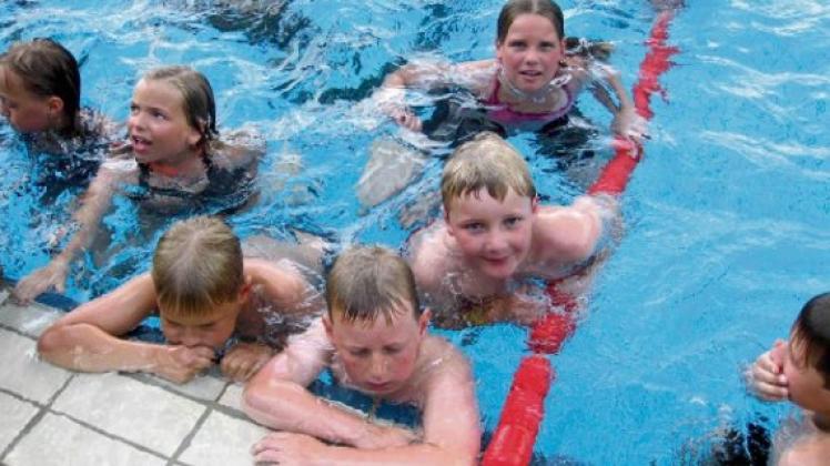 Drei Wochen Freibad statt Klassenzimmer