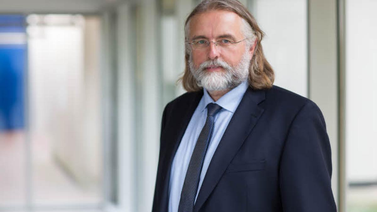 Carsten Schröder rückt in Ratsversammlung nach