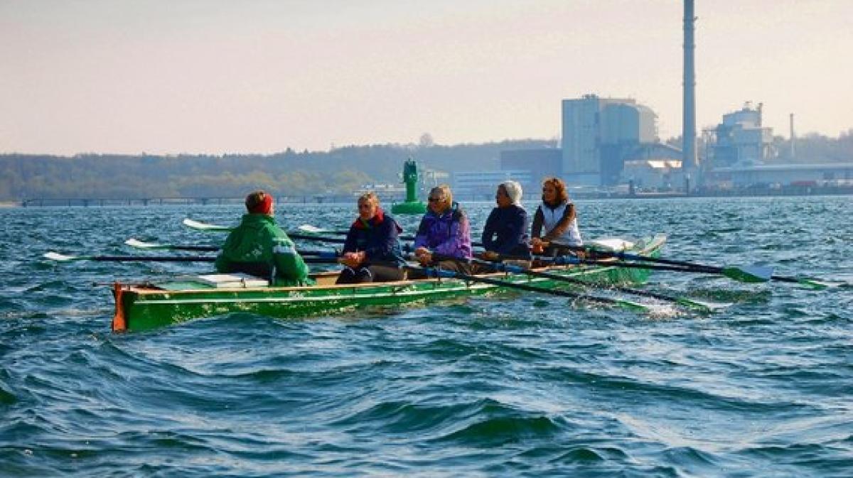 Trainingstart für Regatta: Rudern gegen Krebs
