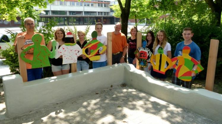 Dissener Hauptschüler mauern und gestalten beim