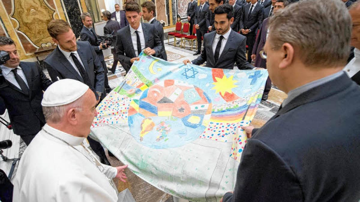 Fußballstars zu Besuch beim Papst
