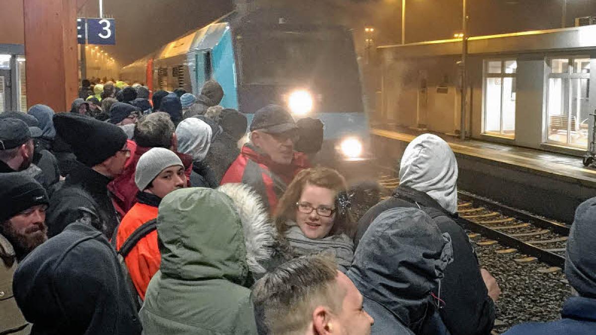 Bahnchaos in SH: Mit diesem Fahrplan geht's ab Montag weiter | SHZ