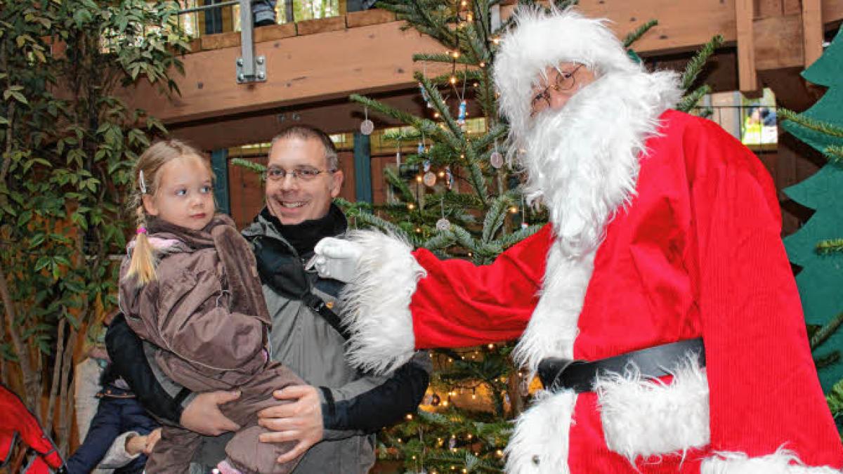 Der Weihnachtsmann kam zu den Tieren