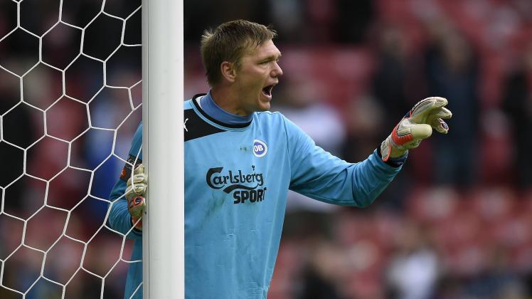 Torwart schneidet sich mit Küchenmesser in den Finger – Karrieree