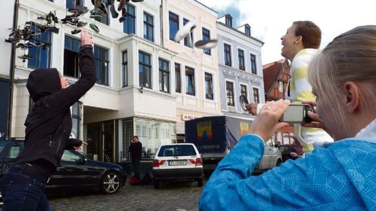 Sommer-Uni: Fotoromane und Hörspiele für das Mitmach-Internet