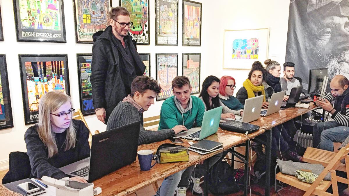 Jugendliche zeigen Videokunst im Museum in Wedel | SHZ