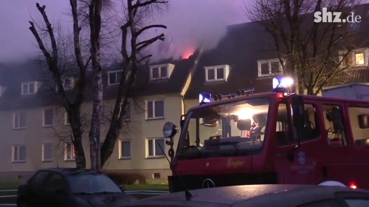 Mehrfamilienhaus in Schleswig in Flammen