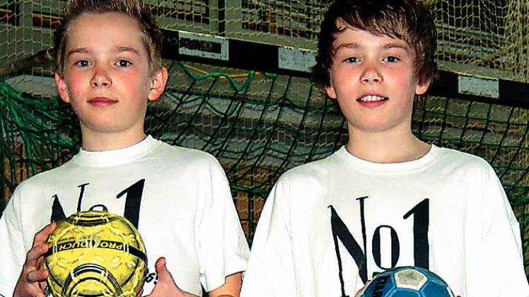 Leon und Nick spielen noch immer