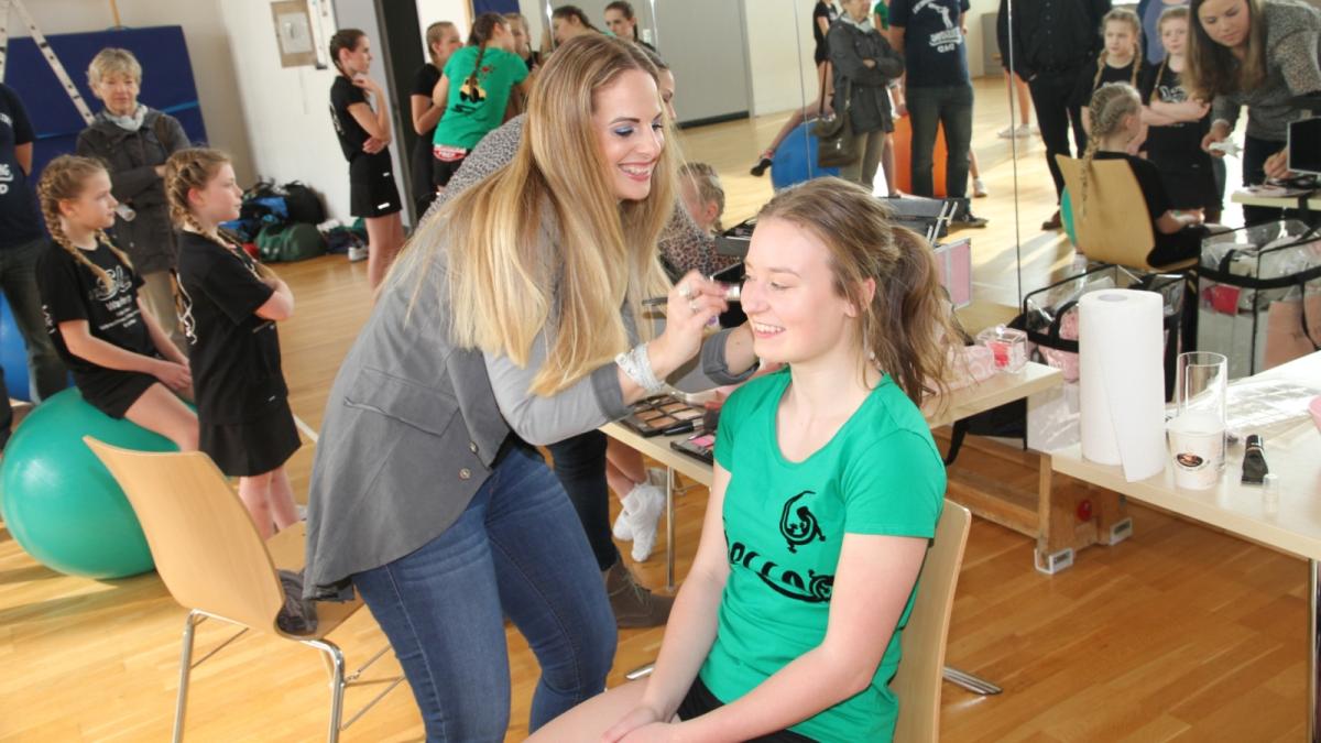 Tarper Cheerleader tanzen auch für die SG