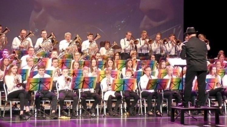 Blasorchester Regenbogen vielseitig im Lingener