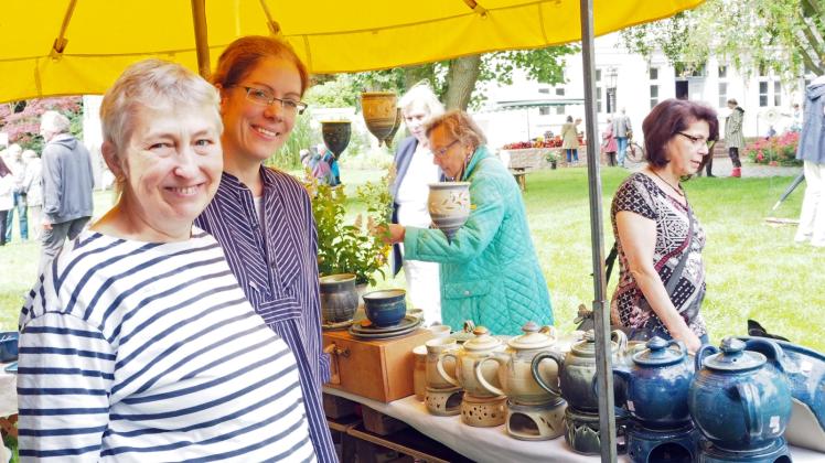 Großes Interesse am Töpfermarkt