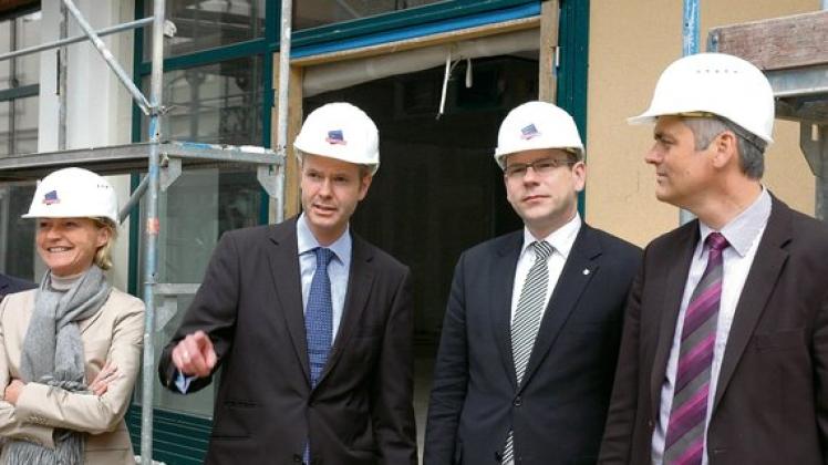 Städte-Versöhnung auf der Baustelle