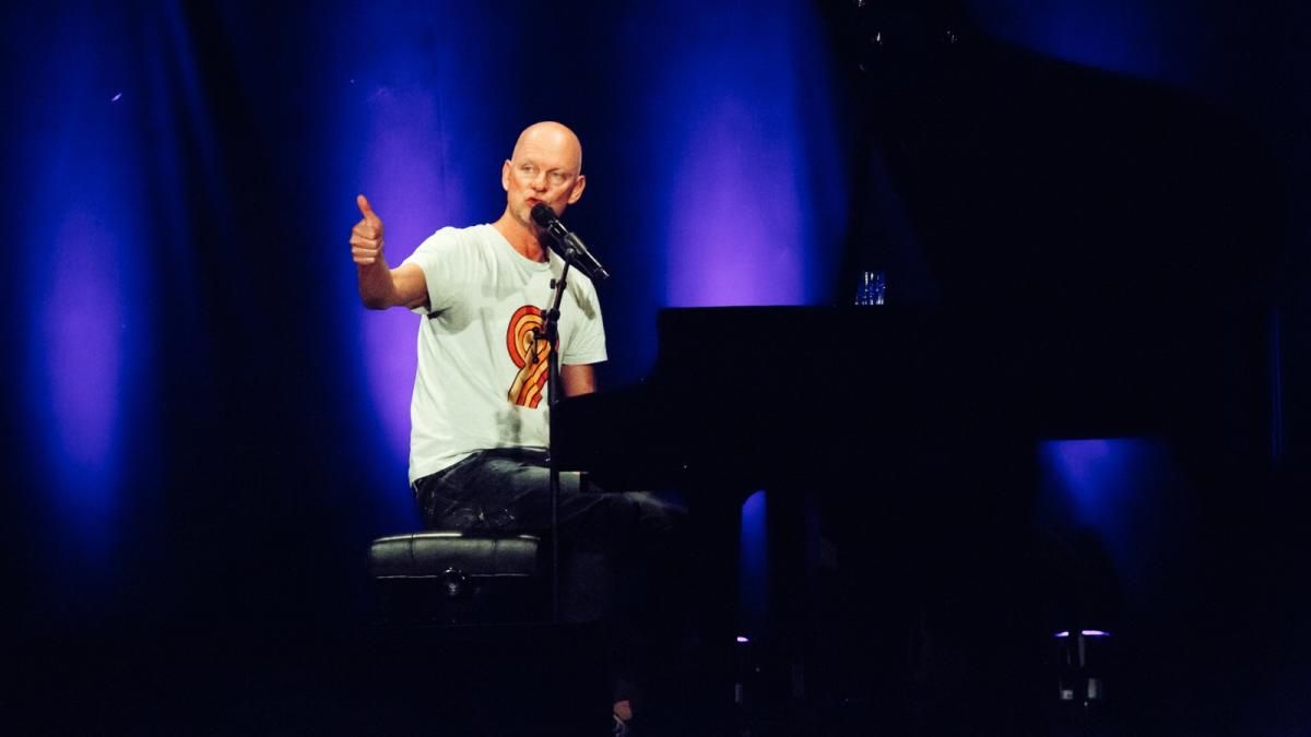 Ein Mann und sein „Hallo erstmal“ | SHZ