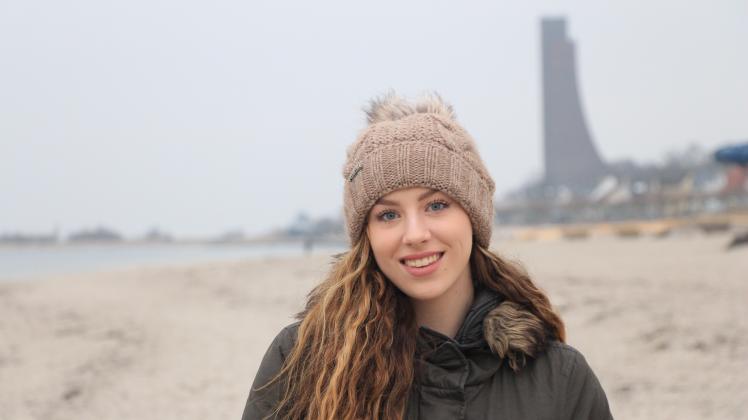 Molly Sue Horn: Laboe als Heimathafen – die Bühnen der Welt im Bl