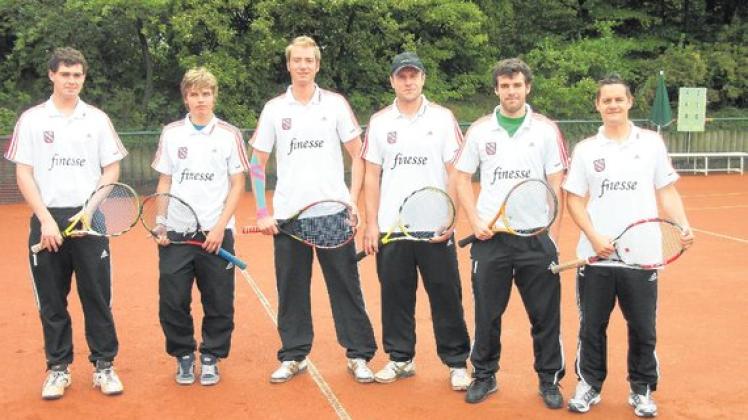 Ehemalige Fußballer steigen als Liether Tennisspieler in die | SHZ