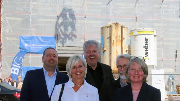 Über dem „Campus Corner“ weht jetzt der Richtkranz