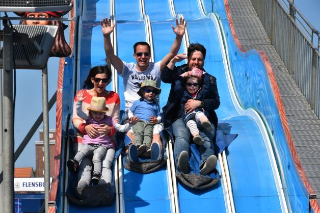 Rasante Rutsche und Bullenritt