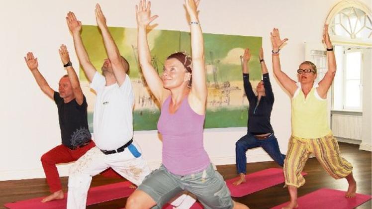 Yoga am anderen Ort: Abendkurs im Hablik-Museum