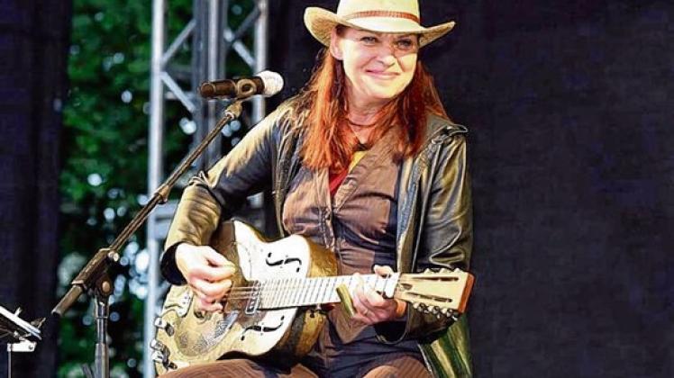 Inga Rumpf gibt ein Konzert in Bokhorst