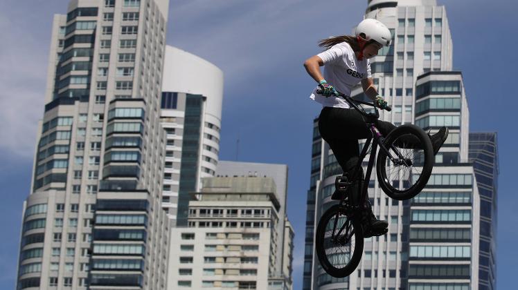 Buenos Aires: BMX-Fahrerin Lara Lessmann holt Gold