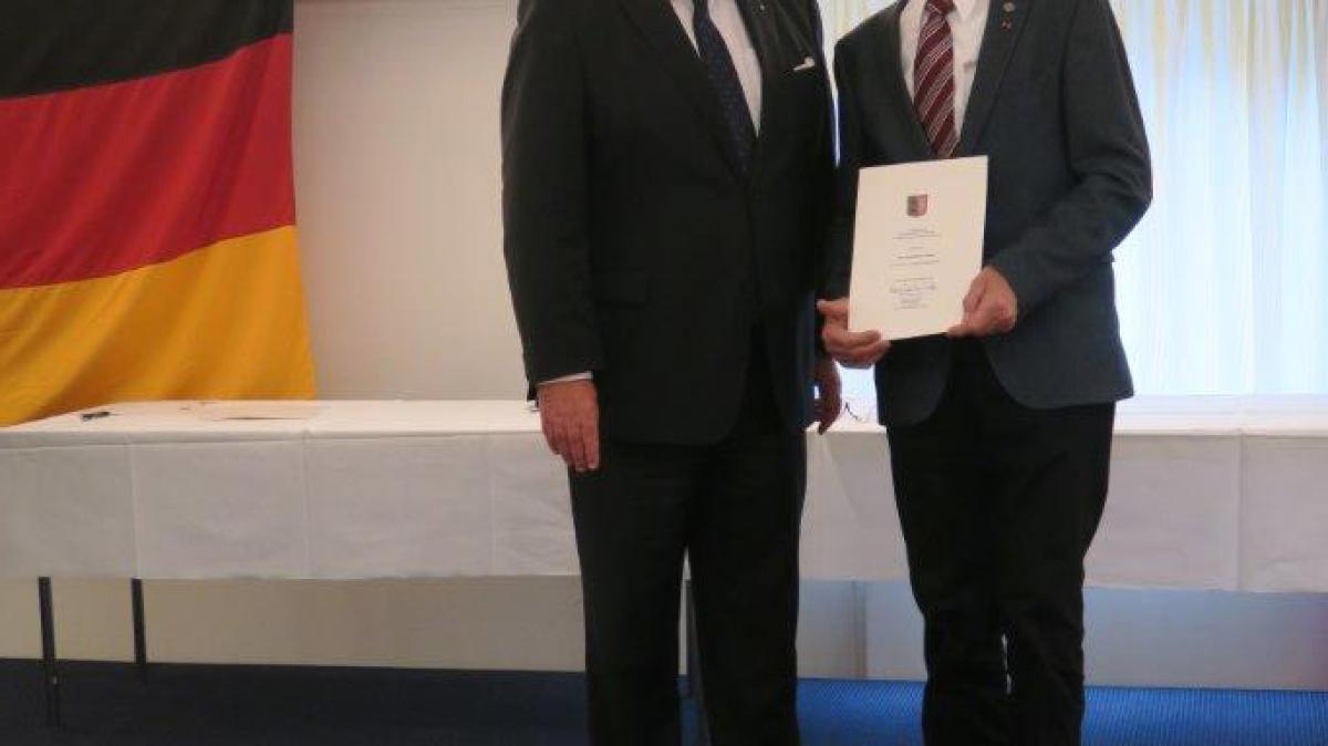 Große Ehre für Karl H. Rathje | SHZ