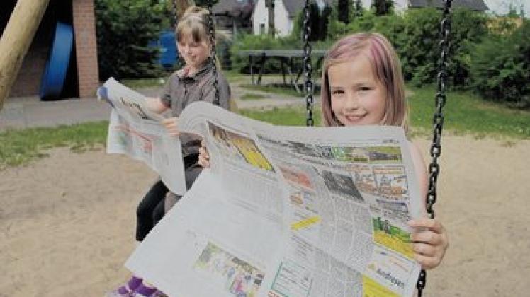 Die Kinder freuen sich auf ihre Zeitung