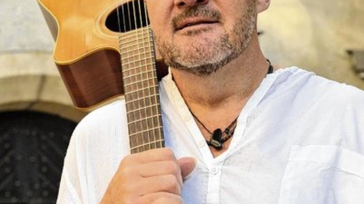 Paul Fogarty spielt in Carls Showpalast