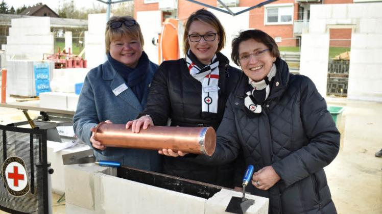 Grundsteinlegung bei der DRK-Schwesternschaft