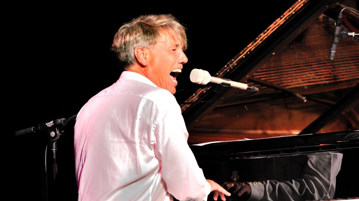 Jo Bohnsack spielt Boogie Woogie in der Friesenkapelle