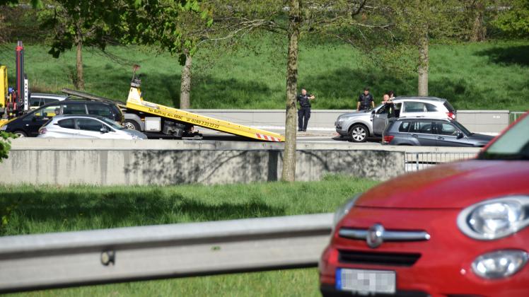 Dürfen Polizisten Pannenautos abschleppen?