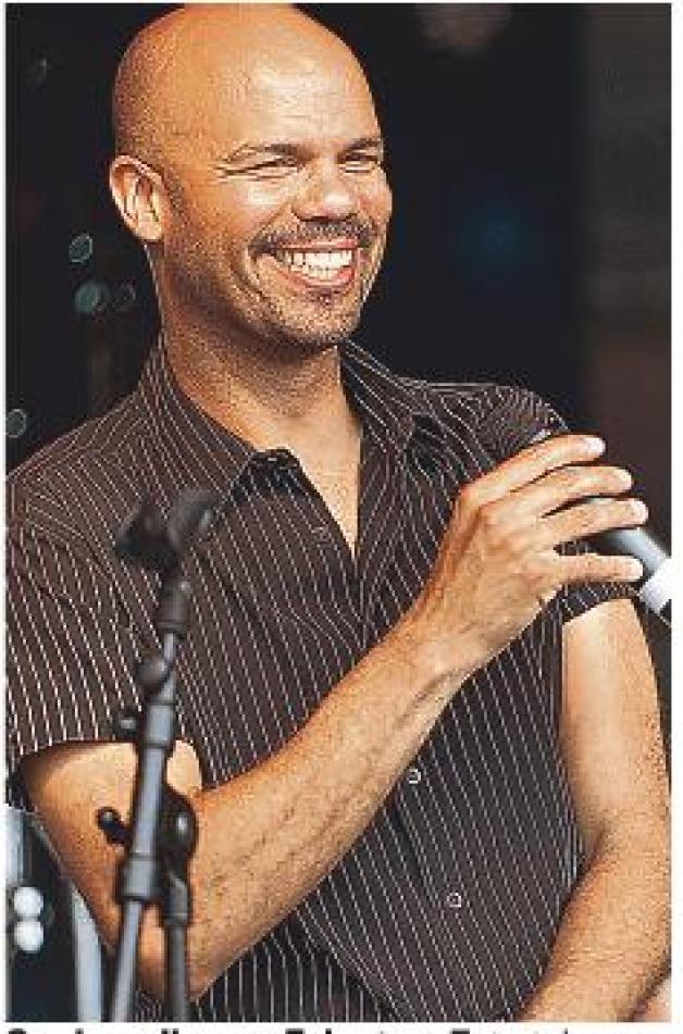 Strandmeile: Show, Spiele und Haute Couture