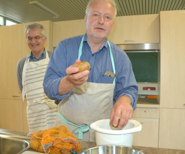 So kocht die Pellkartoffelkönigin