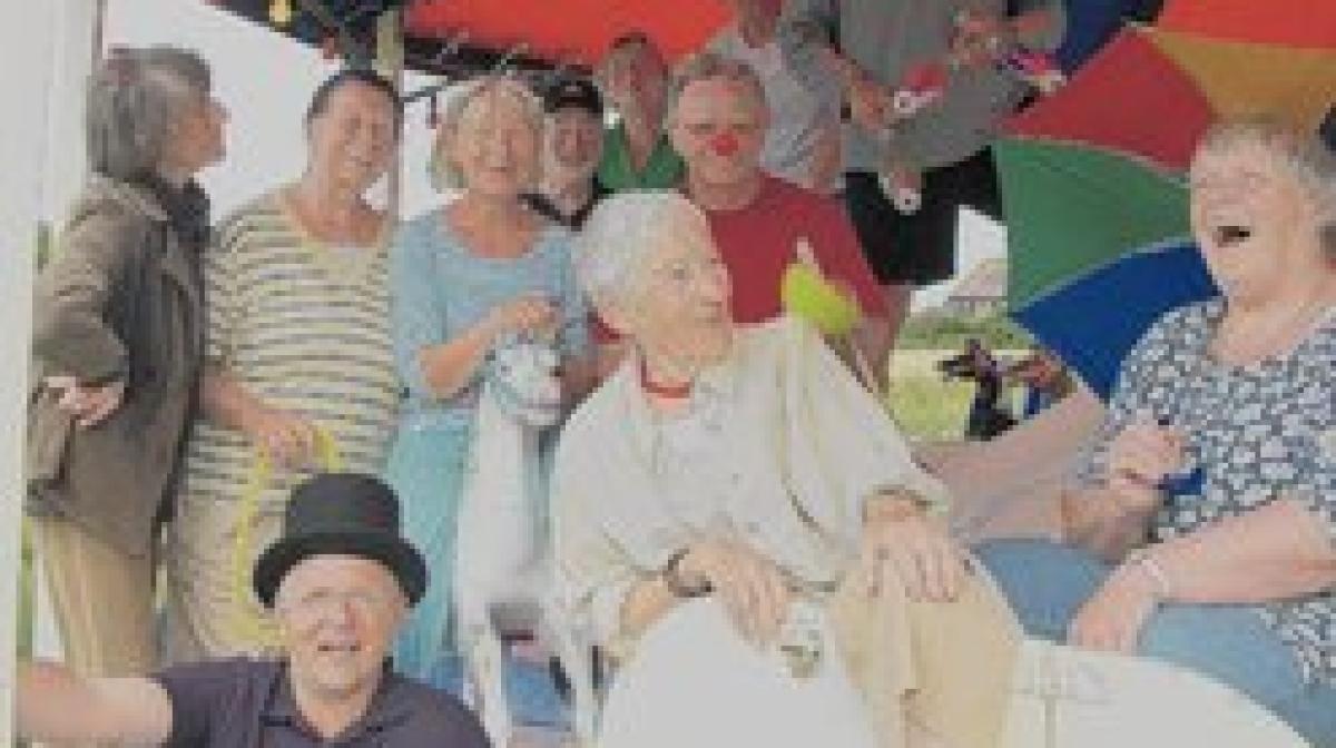 Poetisch-humorvoll: Manege frei für 14 Senioren